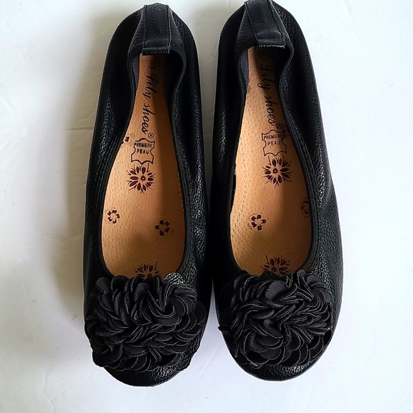 lily shoes | Shoes | Lily Shoes 4 Black Slip On Ballet Flats Flower ...